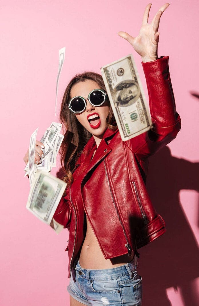 10 Ways To Gain Independence As A Woman - Project Hot Mess