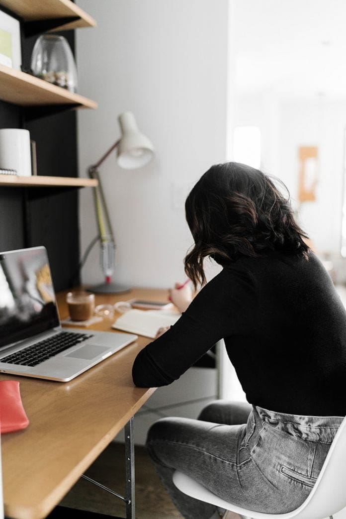 7 Things You Need To Know About Working From Home - Project Hot Mess