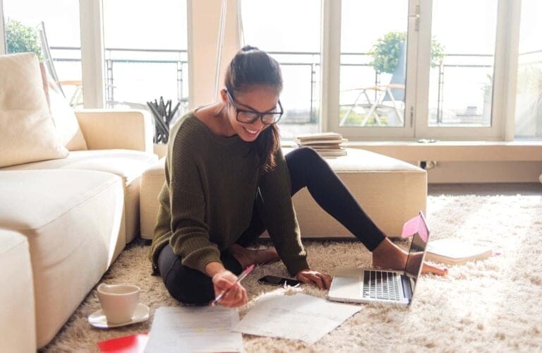 8 Bad Financial Habits You Need To Stop Right Now - Project Hot Mess