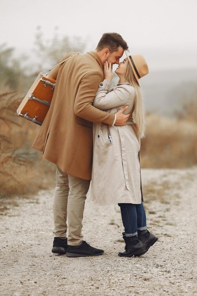 11 Signs You're In A Toxic Relationship (And What To Do About It ...