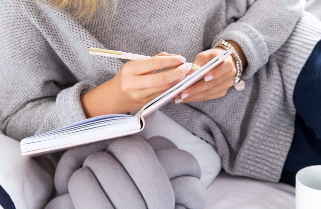 9 Important Things You Need To Know About Yourself - Project Hot Mess