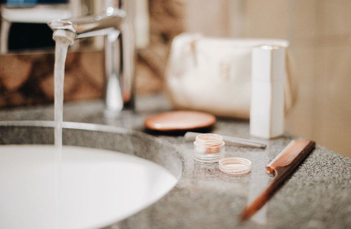 SML - How To Quickly Organize Your Bathroom - 6 - Project Hot Mess