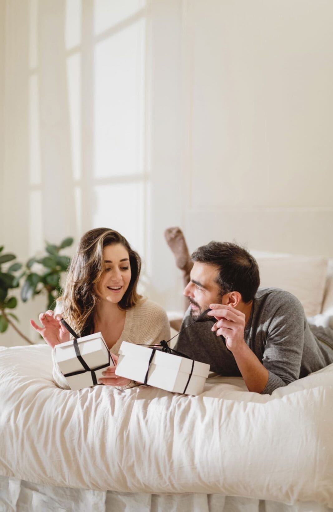 55 Receiving Gifts Love Language: Examples, Ideas, and Tips To ...