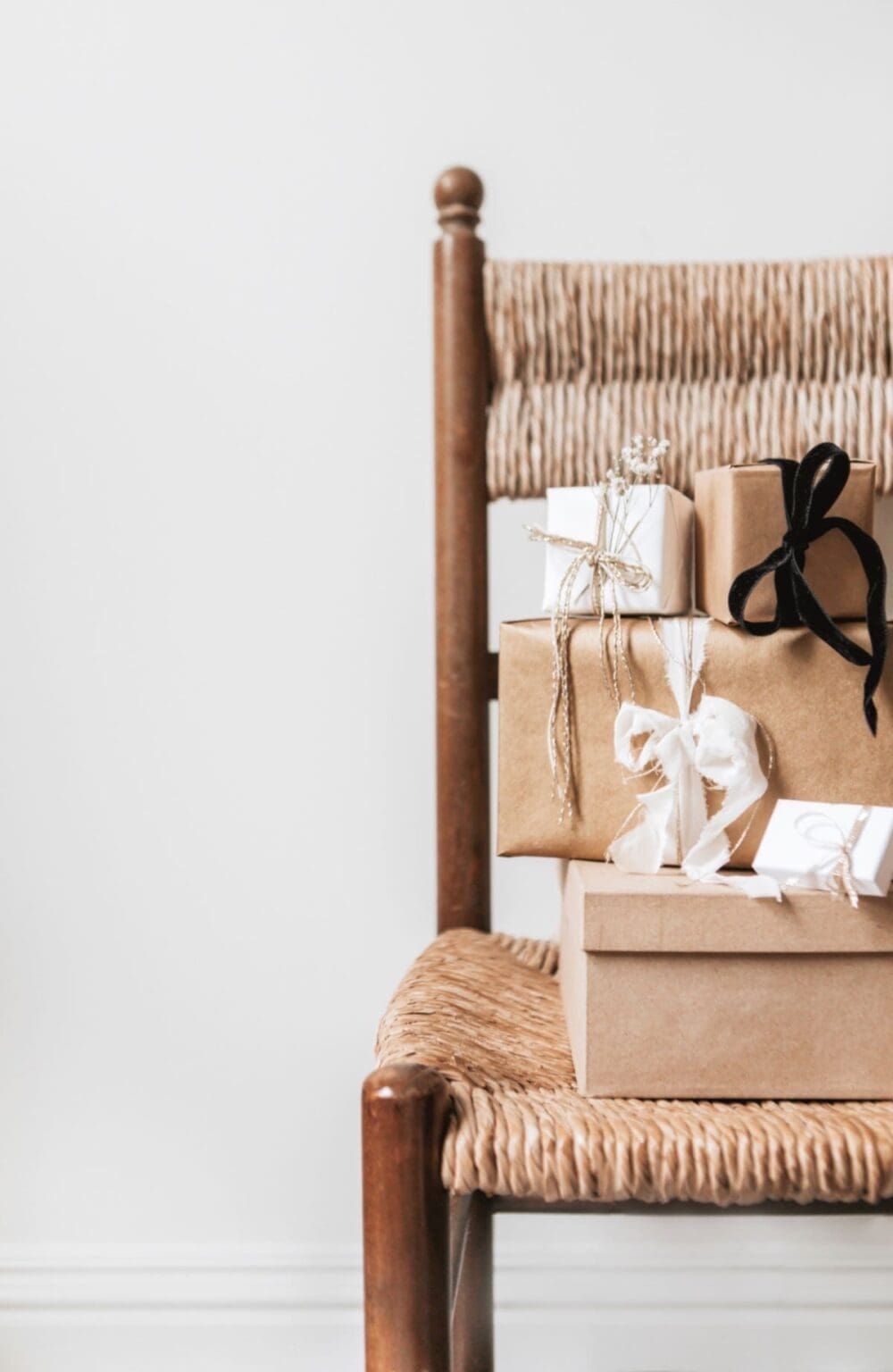 55 Receiving Gifts Love Language: Examples, Ideas, and Tips To ...