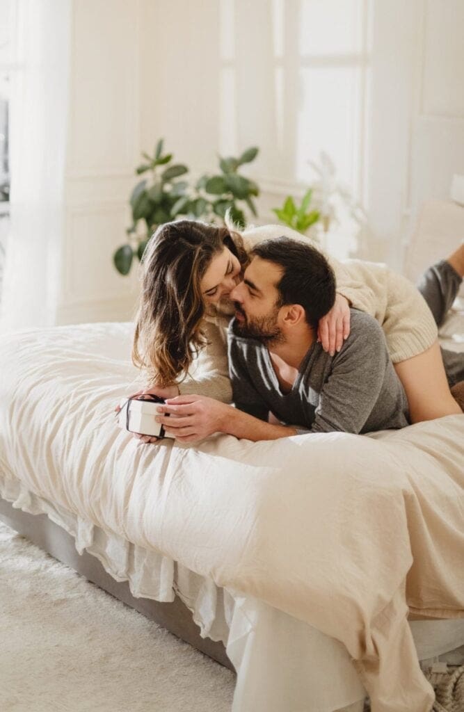 55 Receiving Gifts Love Language: Examples, Ideas, and Tips To ...