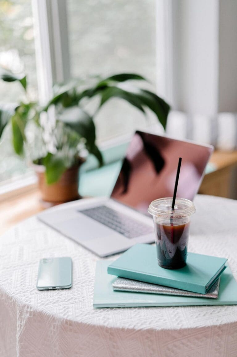 Daily Journal Prompts - 365 Days of Writing Prompts To Keep You ...