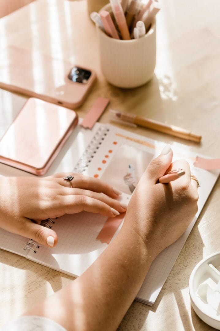 Daily Journal Prompts - 365 Days of Writing Prompts To Keep You ...