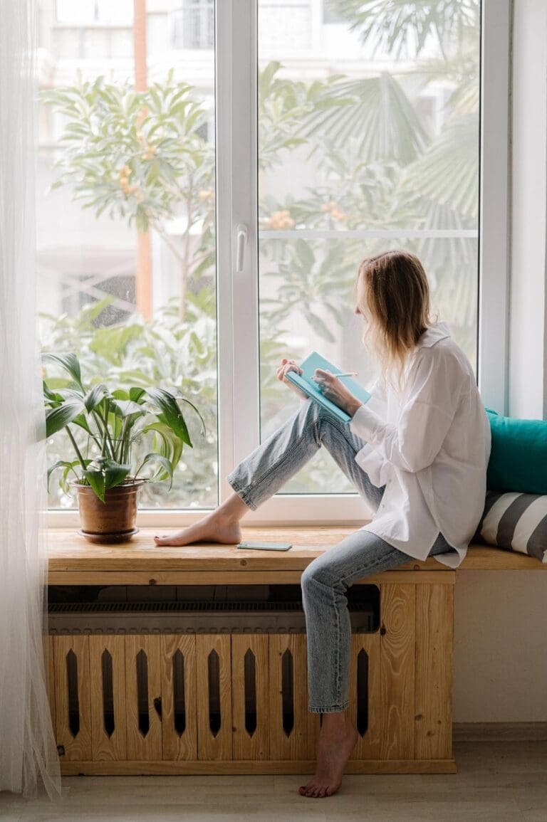 Daily Journal Prompts - 365 Days of Writing Prompts To Keep You ...